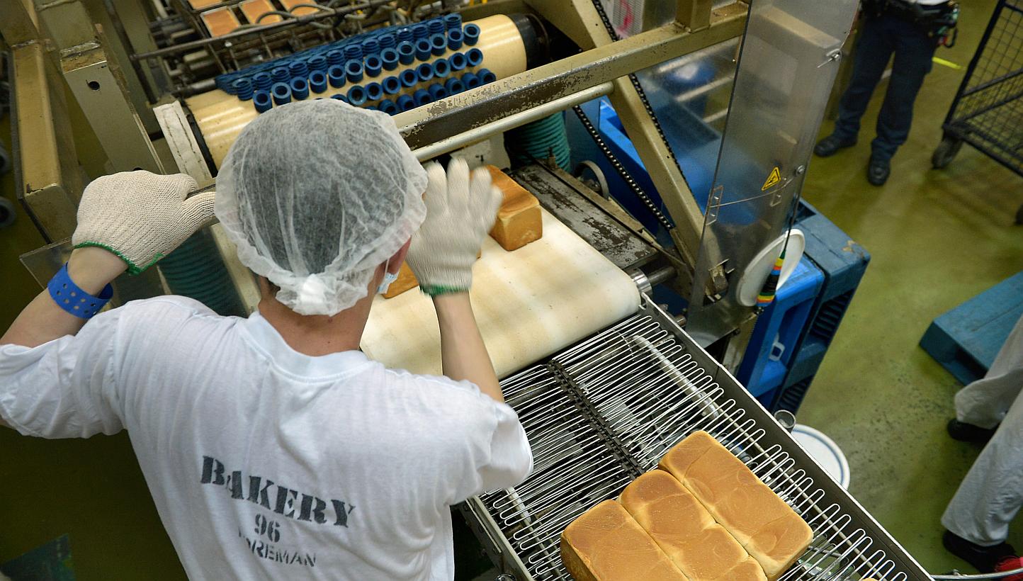 Changi Prison bakery churns out 10,000 loaves of bread a day | The ...