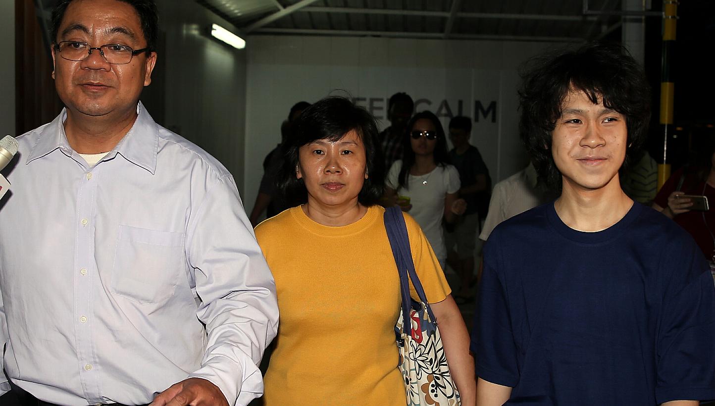 All eyes on Amos Yee on a day of drama | The Straits Times