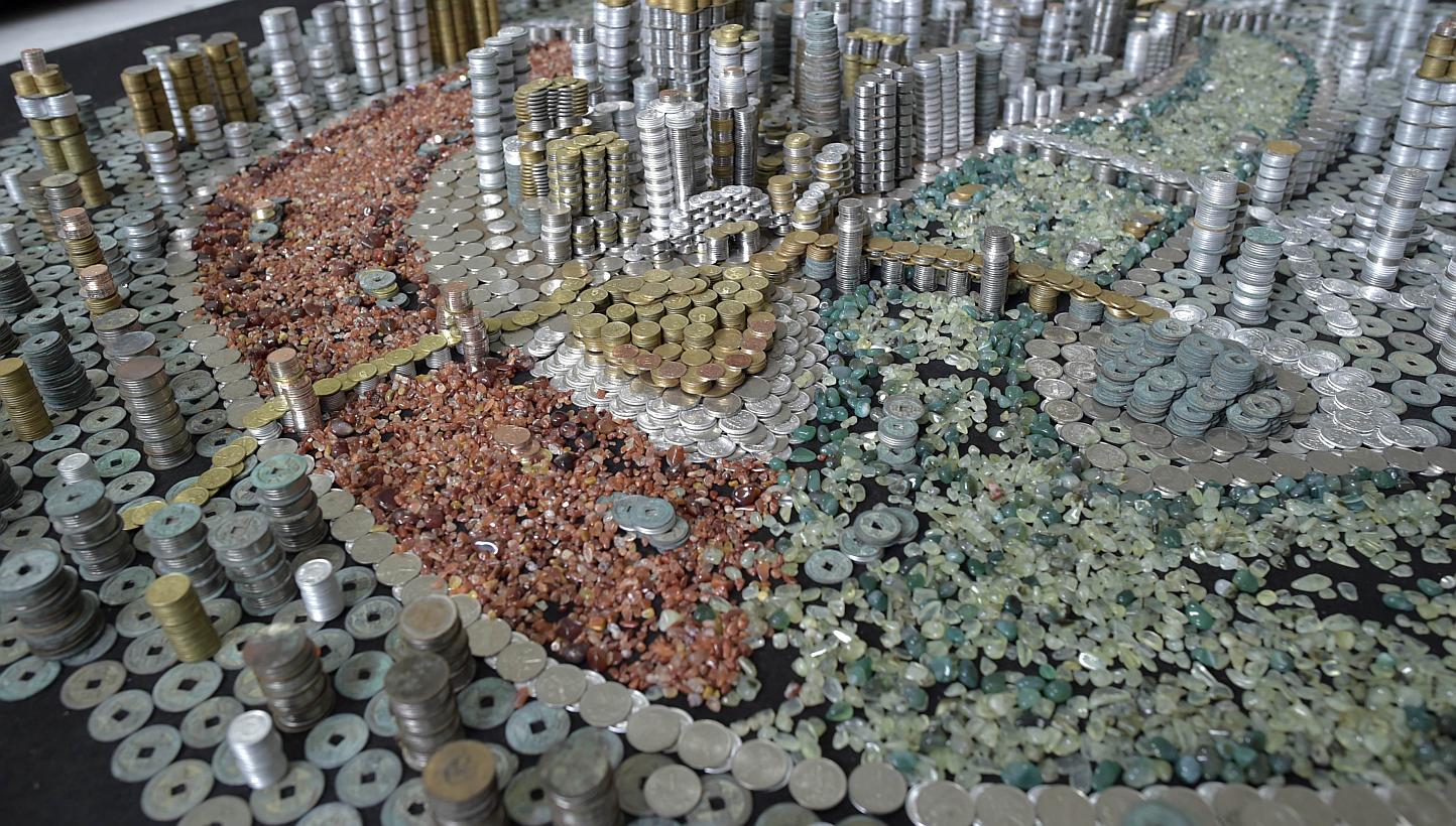 Chinese artist builds amazing model of Chongqing City with 50,000 coins ...