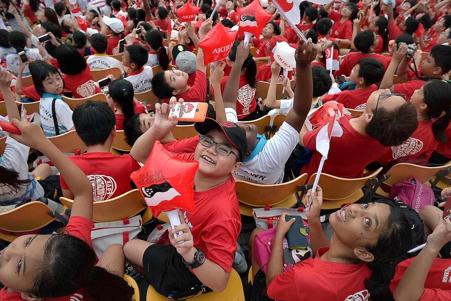 One voice activates 2,000 men and women | The Straits Times