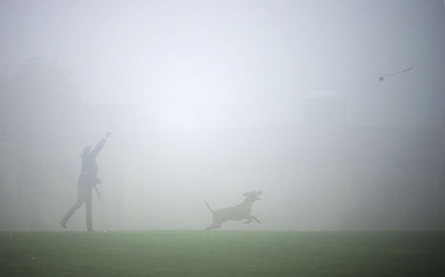 'Unusual' fog disrupts flights across Europe | The Straits Times