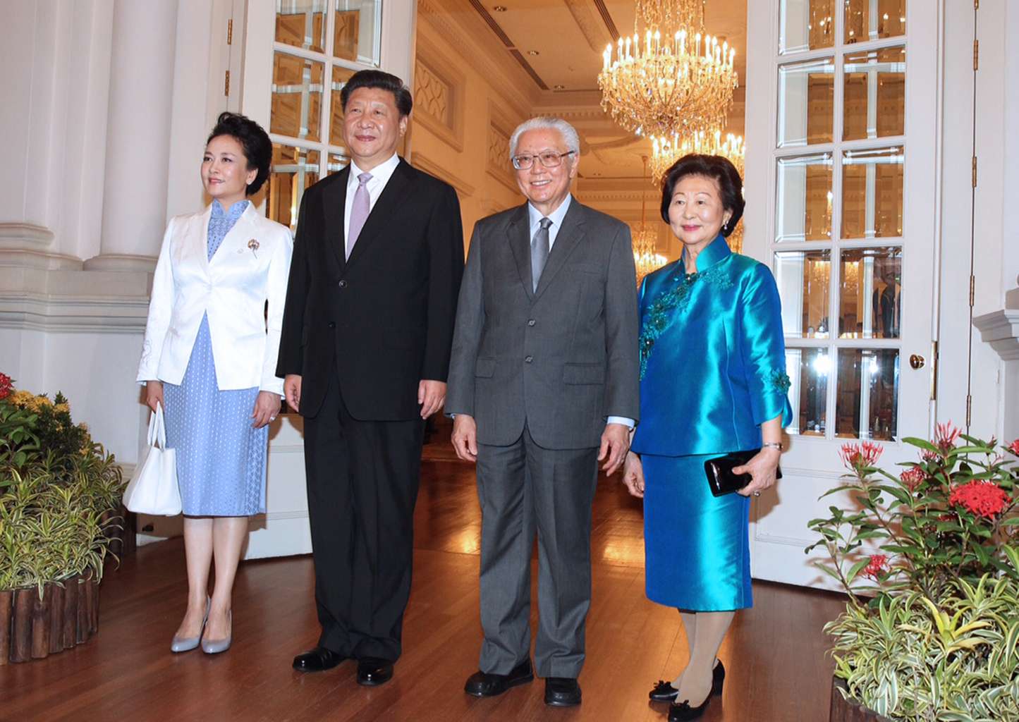 Style watch: Chinese First Lady Peng Liyuan in Singapore | The Straits ...