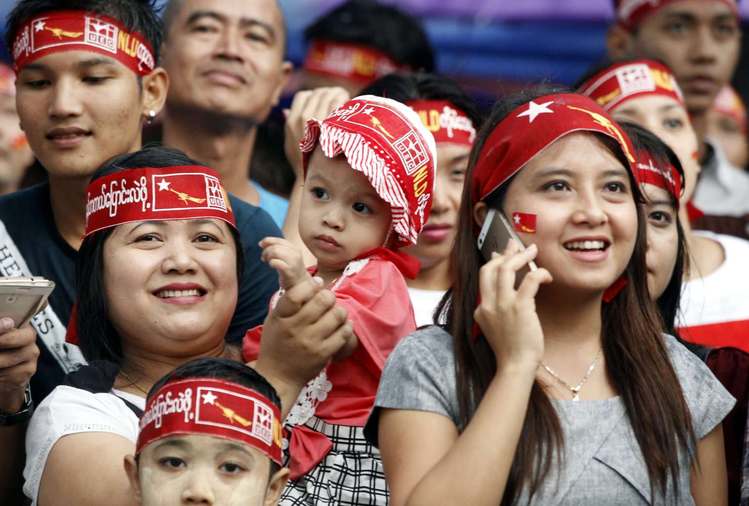 Myanmar elections: Jubilation as results nod to Aung San Suu Kyi win ...