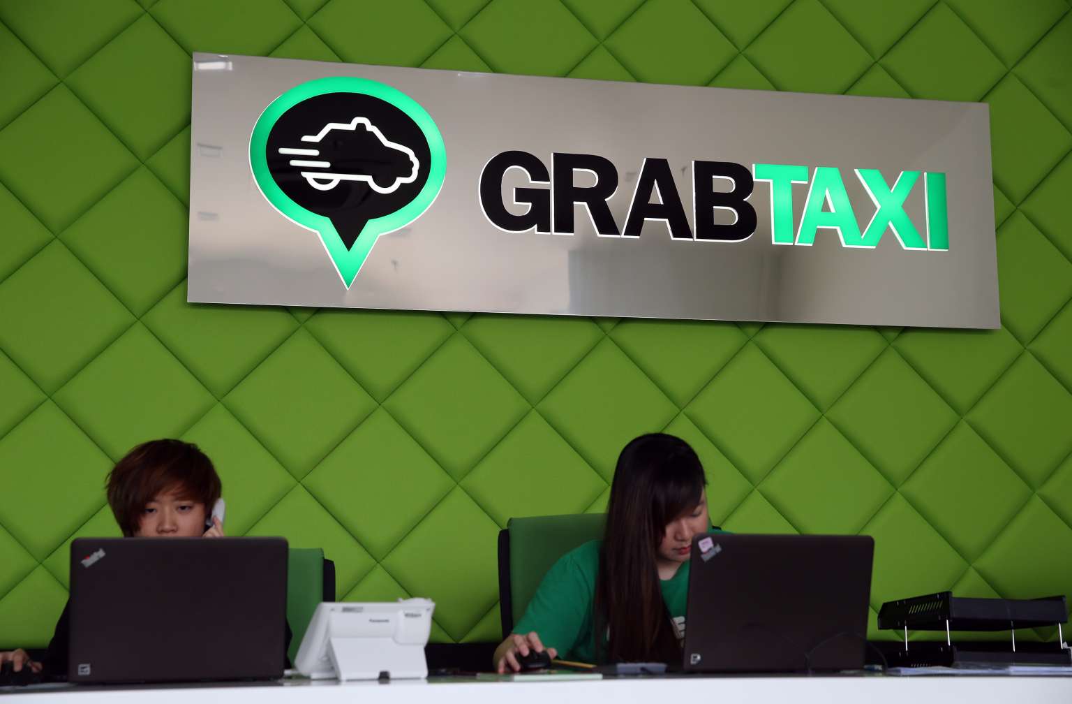 GrabTaxi to launch mobile carpool service this year | The Straits Times