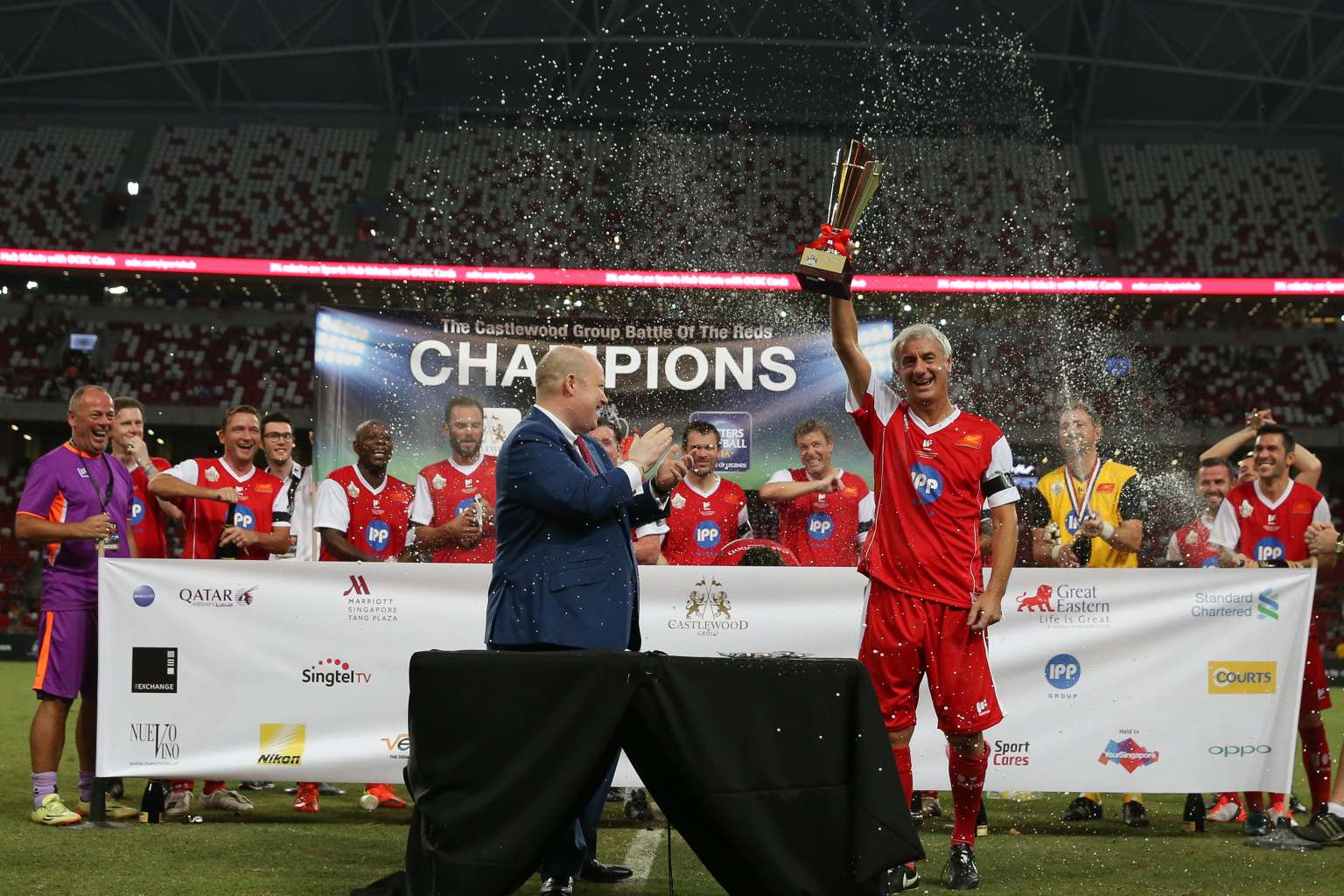 Football: Liverpool Masters beat Man Utd Masters 2-0 in Battle of the ...