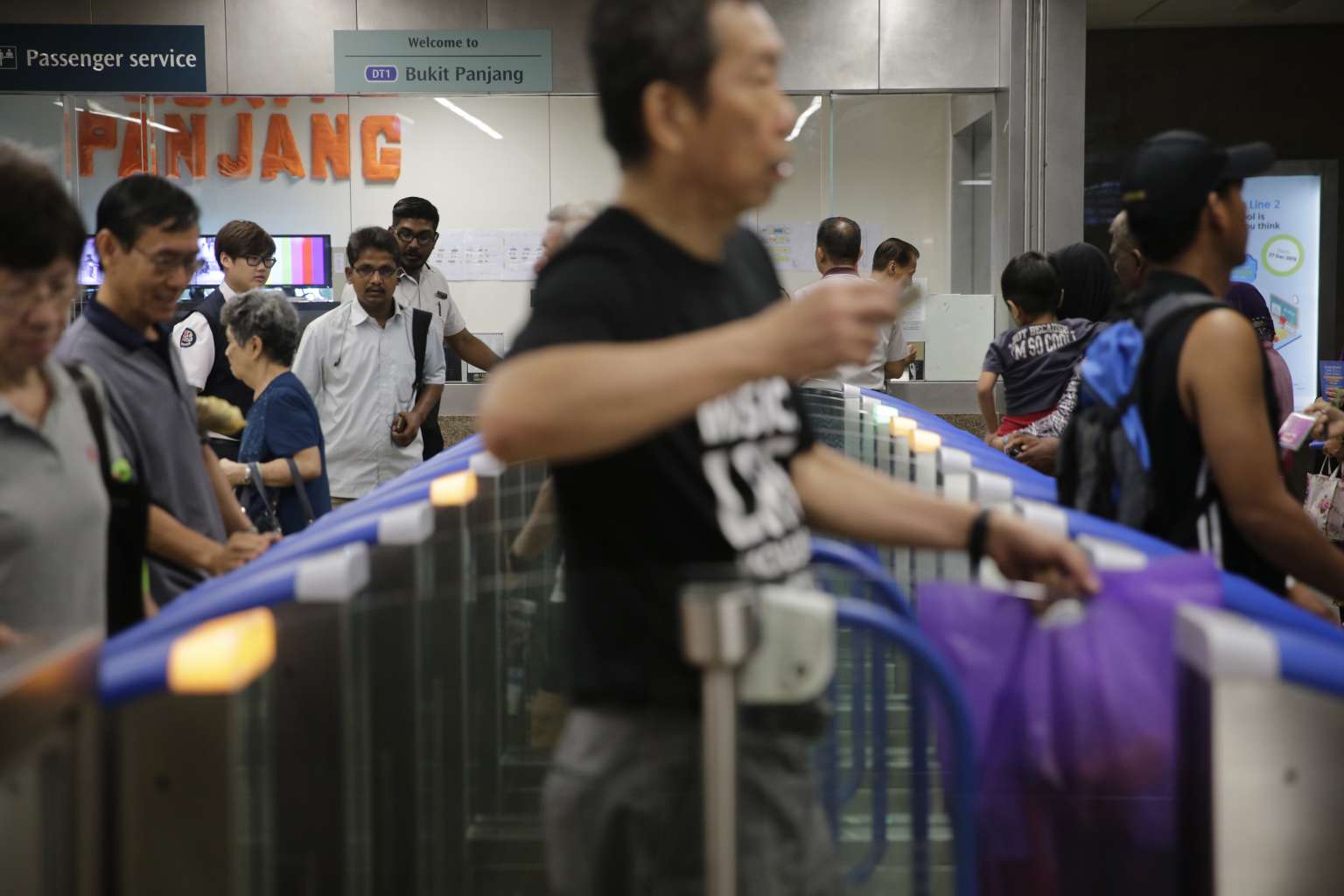Downtown Line 2 draws crowds and curious commuters on opening day | The ...