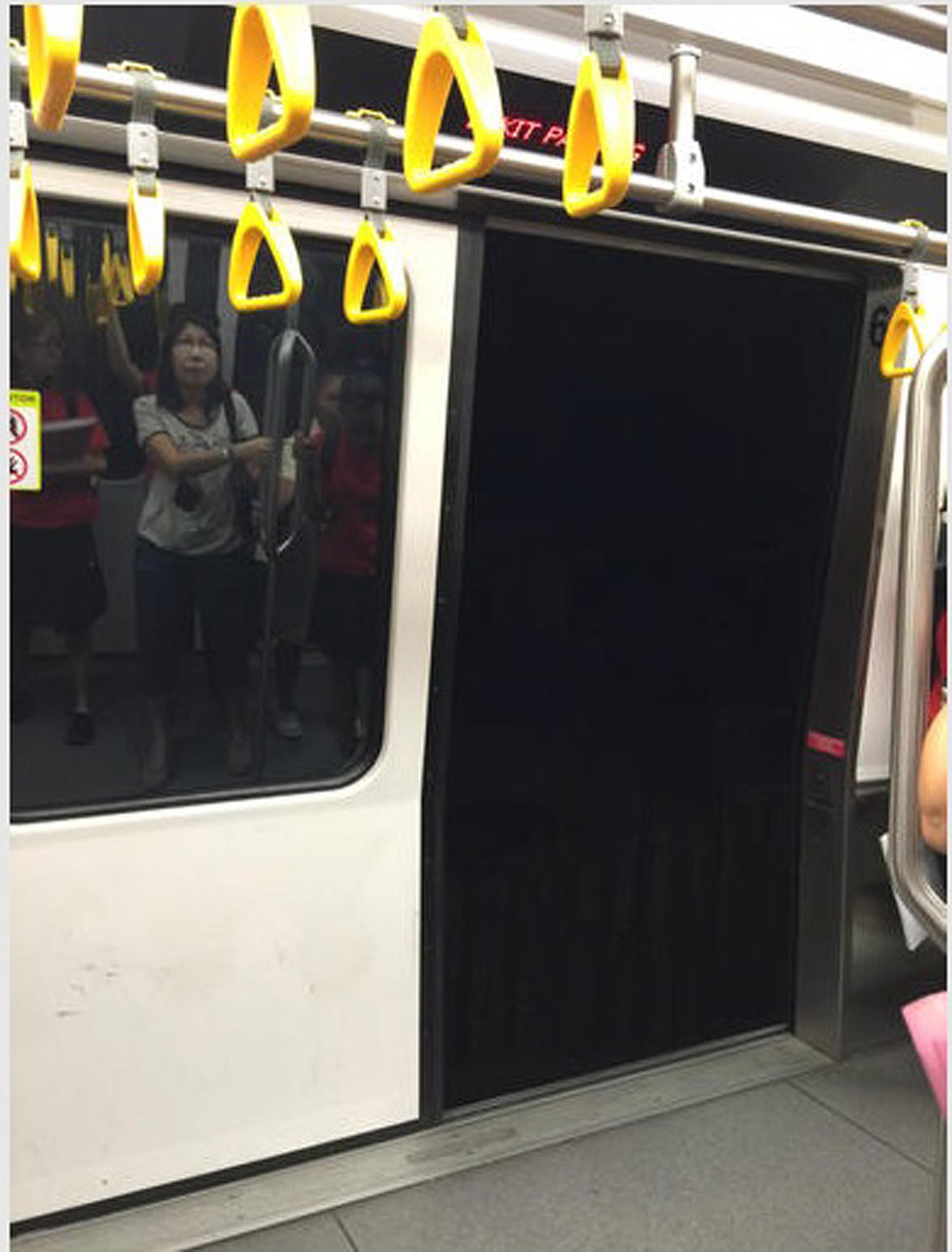 LRT train door mishap exposes design flaw | The Straits Times