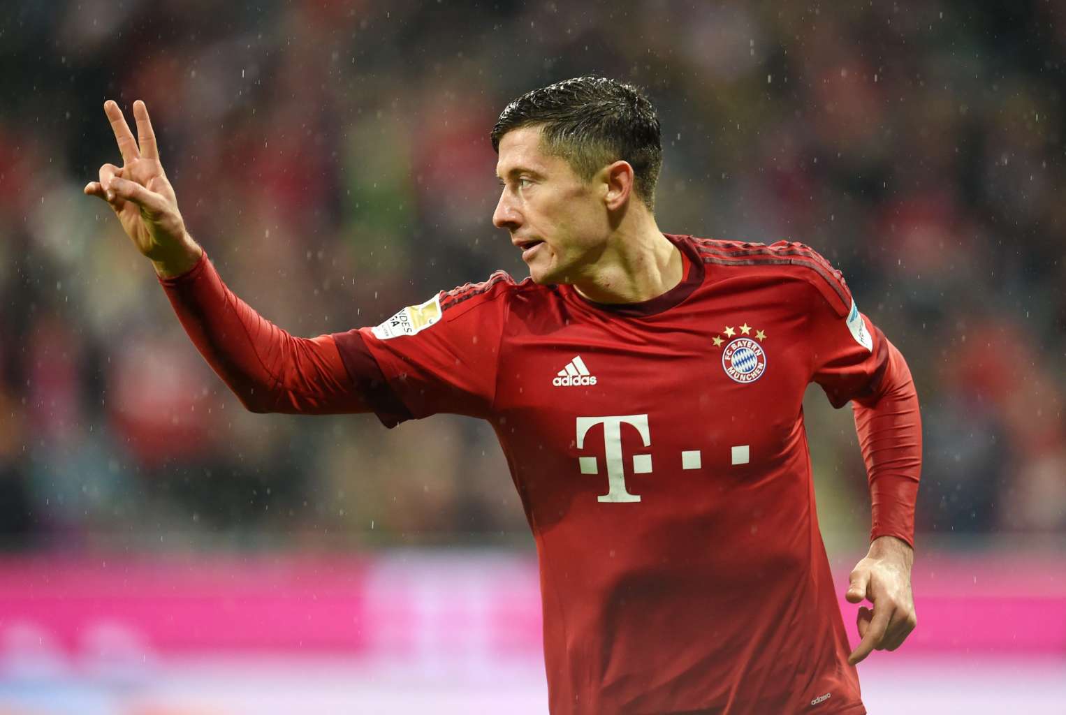 Football: Lewandowski drops Bayern exit hint | The Straits Times