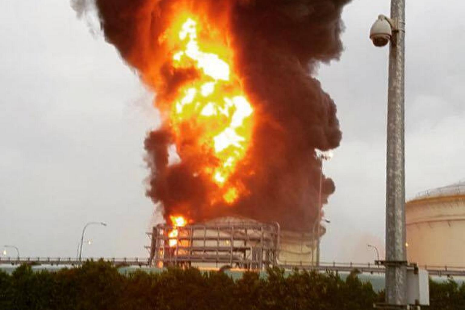 Oil tank fire at Jurong Island put out after five-hour operation | The ...
