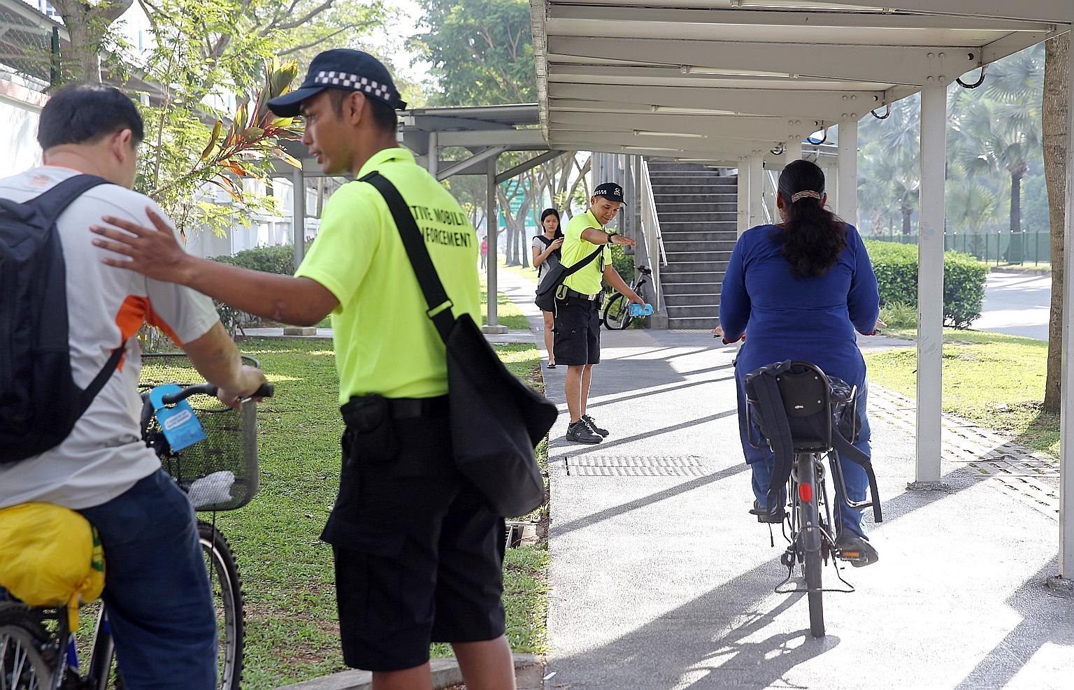 LTA team starts policing pavements, cycle paths | The Straits Times