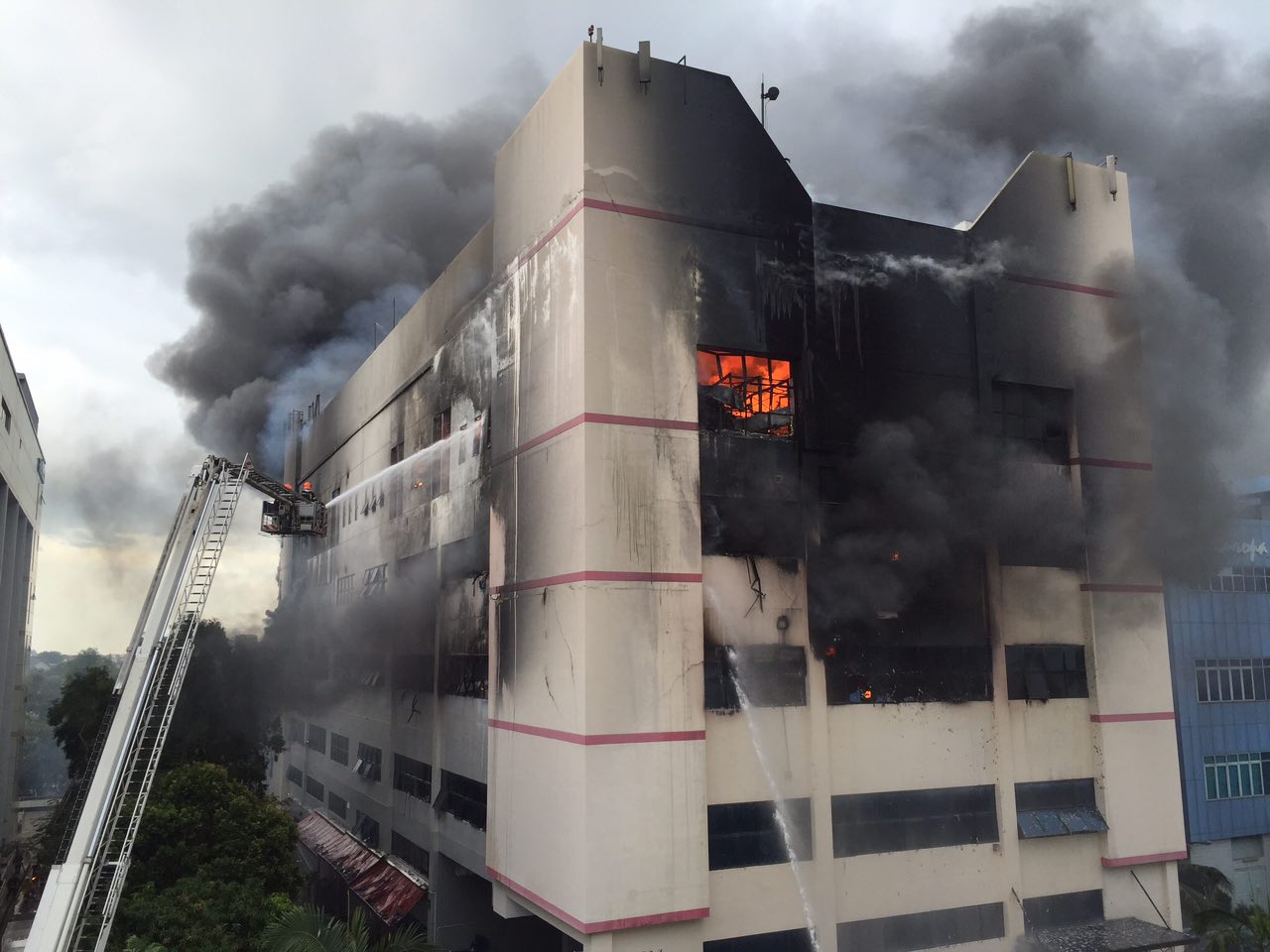 CK Building fire extinguished by SCDF firefighters after 16-hour battle ...