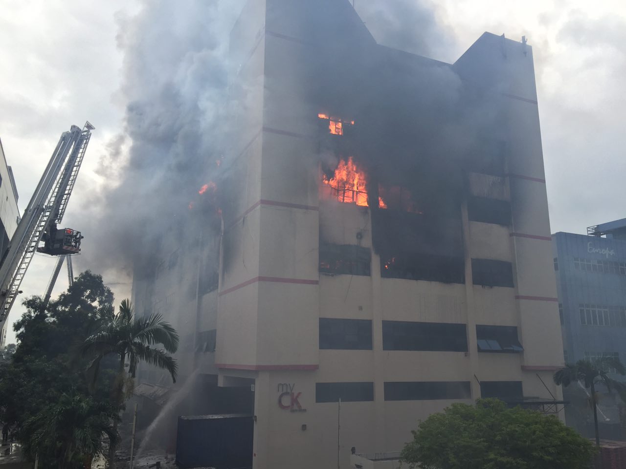 CK Building fire extinguished by SCDF firefighters after 16-hour battle ...