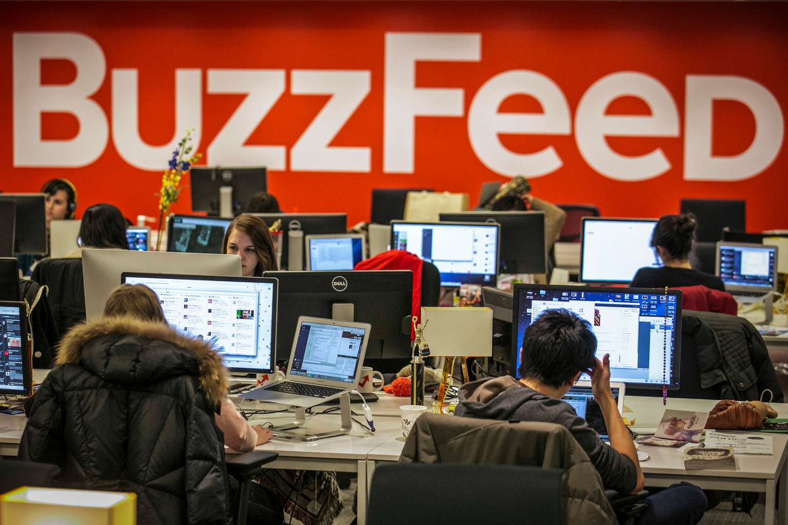 BuzzFeed splits itself into news, entertainment departments | The ...