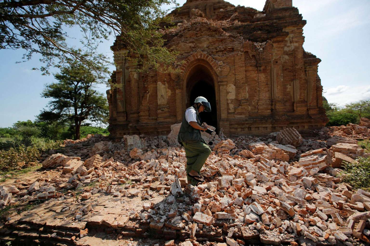 Myanmar sends police, soldiers to protect ancient temples damaged in ...