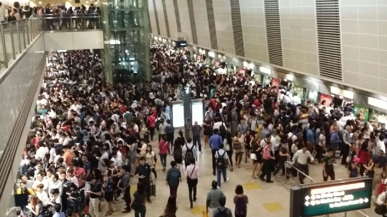 Track fault causes delays on Circle Line for more than 3 hours on ...