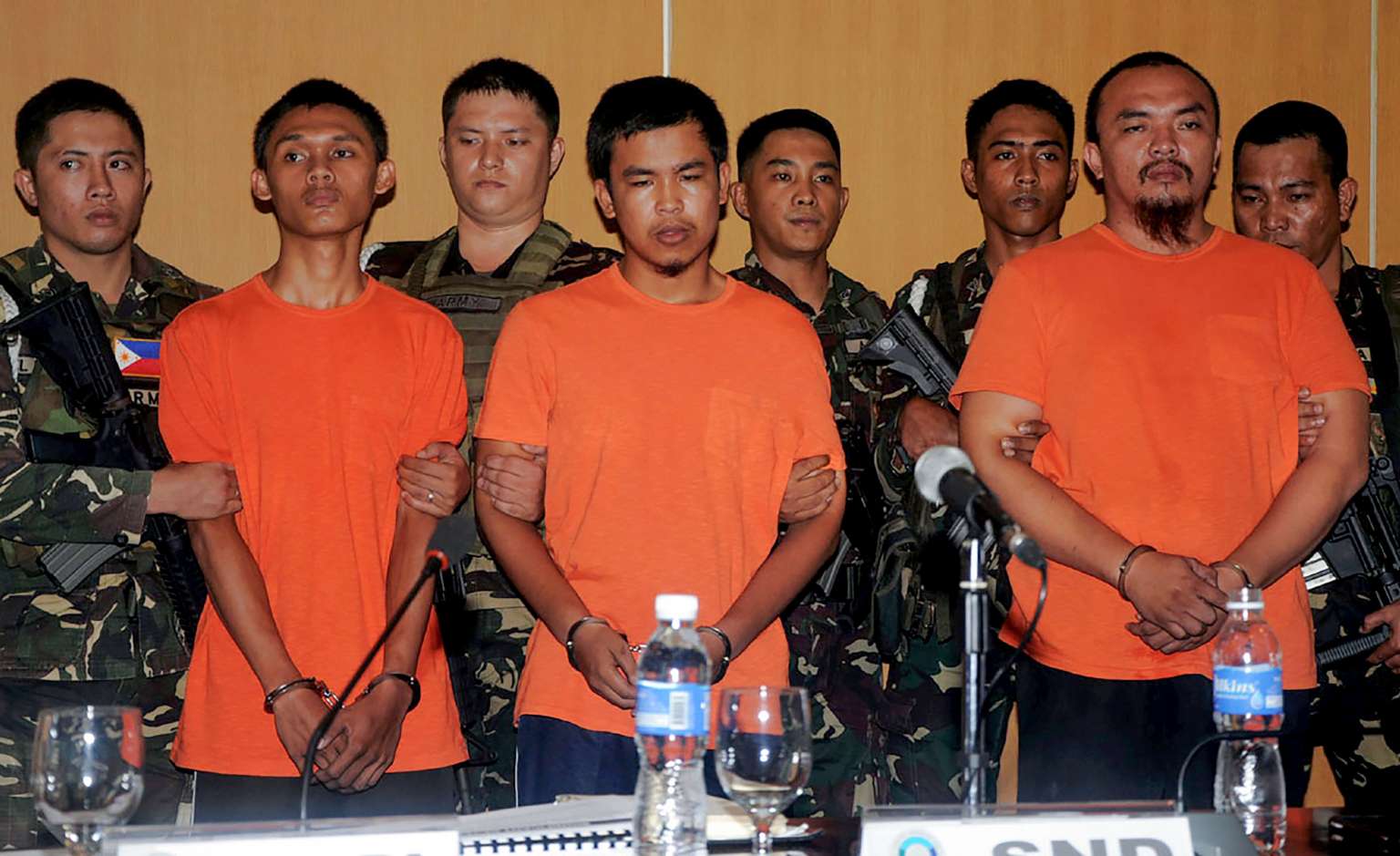 Davao bombing: Philippine security officials arrest 3 suspects likely ...