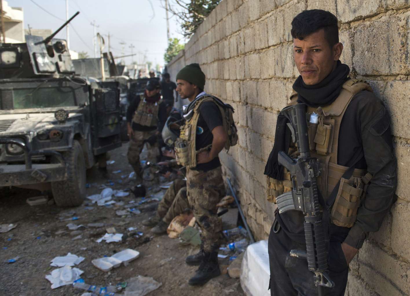 Battle for Mosul: Iraqi counter-terrorism personnel listening in on ...