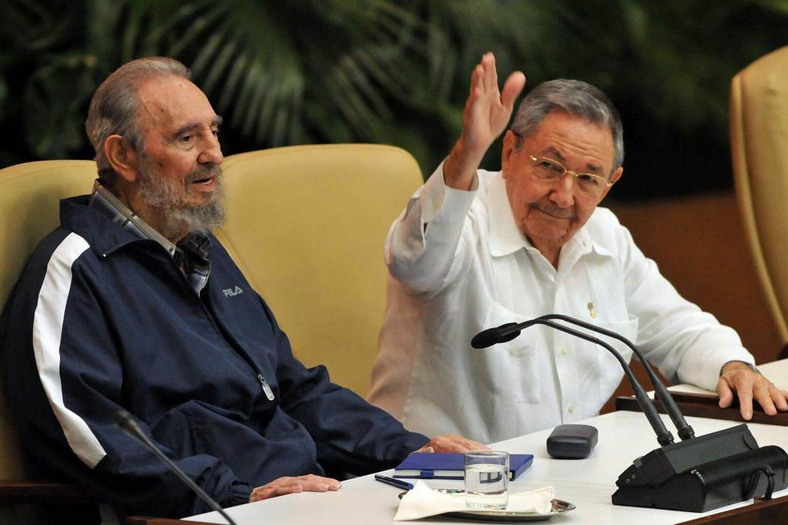 Raul Castro steps away from Fidel's towering shadow | The Straits Times