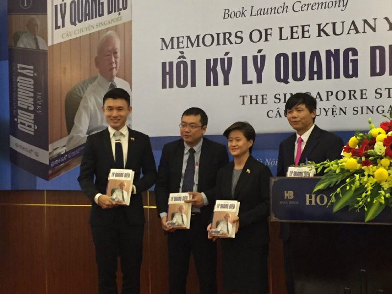 Lee Kuan Yew's memoirs translated into Vietnamese and launched in Hanoi ...