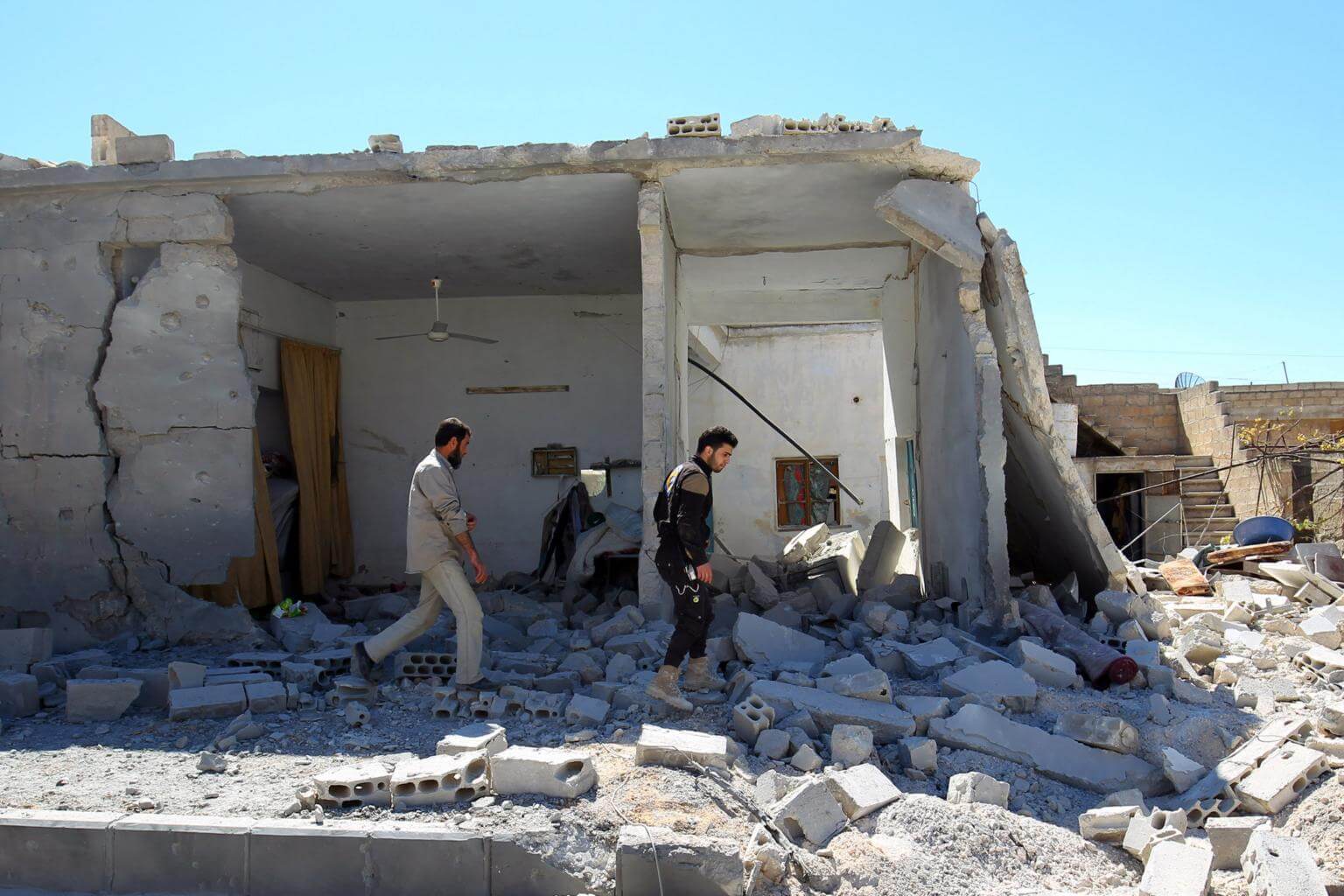 Syrian city Khan Sheikhoun hit by chemical gas attack battered by air ...