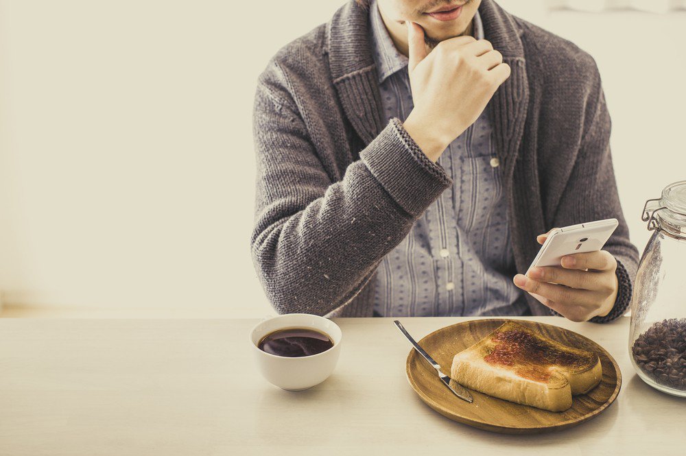 Table for one? New stats show that solo dining is on rise in Europe ...