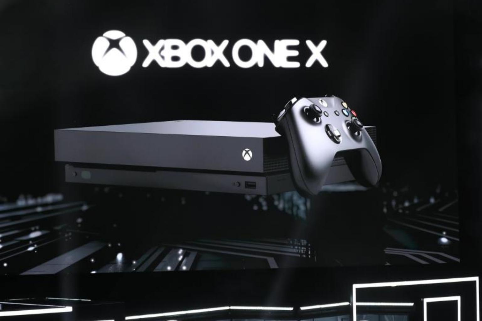 Microsoft challenges Sony with powerful new Xbox One X | The Straits Times