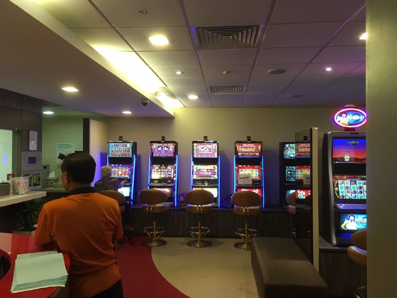Tighter regulations for clubs with jackpot machines to guard against ...
