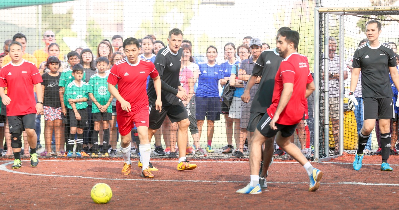 Speaker Tan Chuan-Jin and MPs play futsal with Fandi and other ...