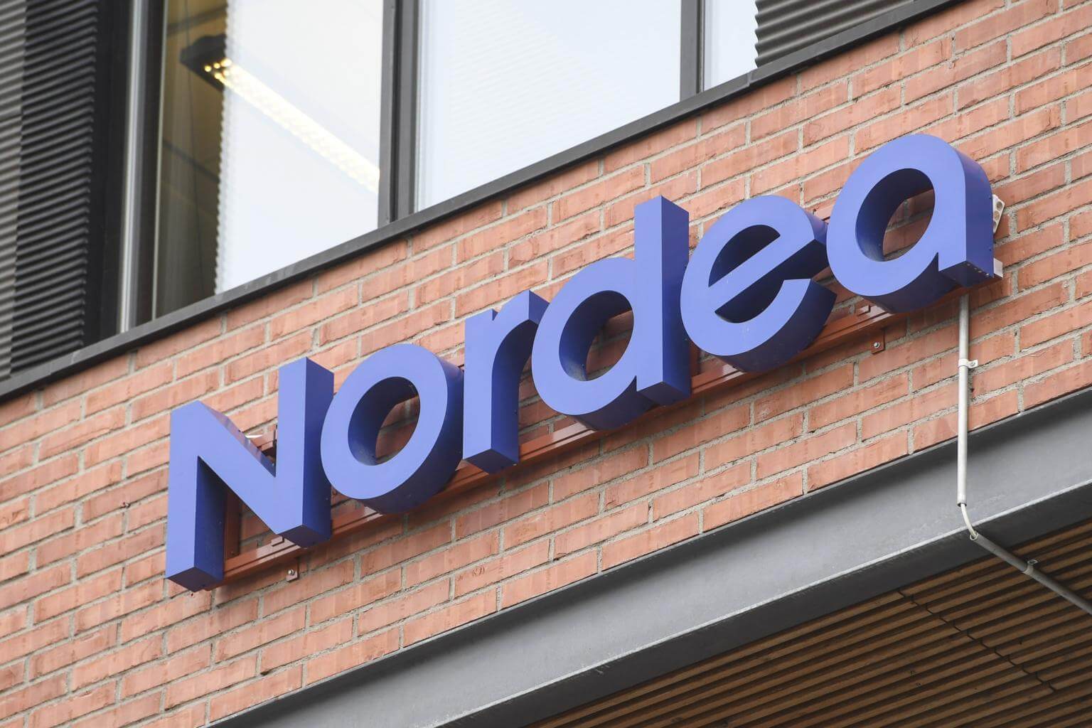 Nordea CEO defends 'shocking' 6,000 job cuts as bank analysts complain ...