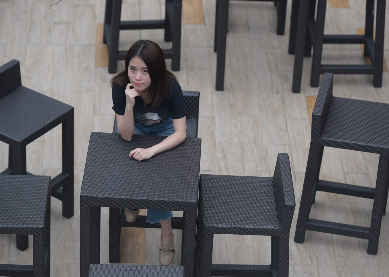 'Office chef' Ms Yeah says her blank look in videos adds mystery | The ...