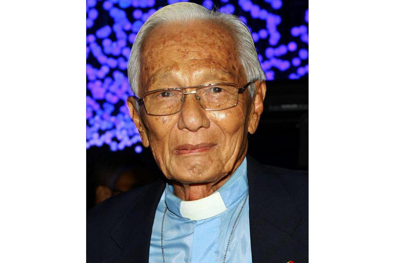 Bishop and LGBT advocate Yap Kim Hao dies of heart failure at age 88 ...