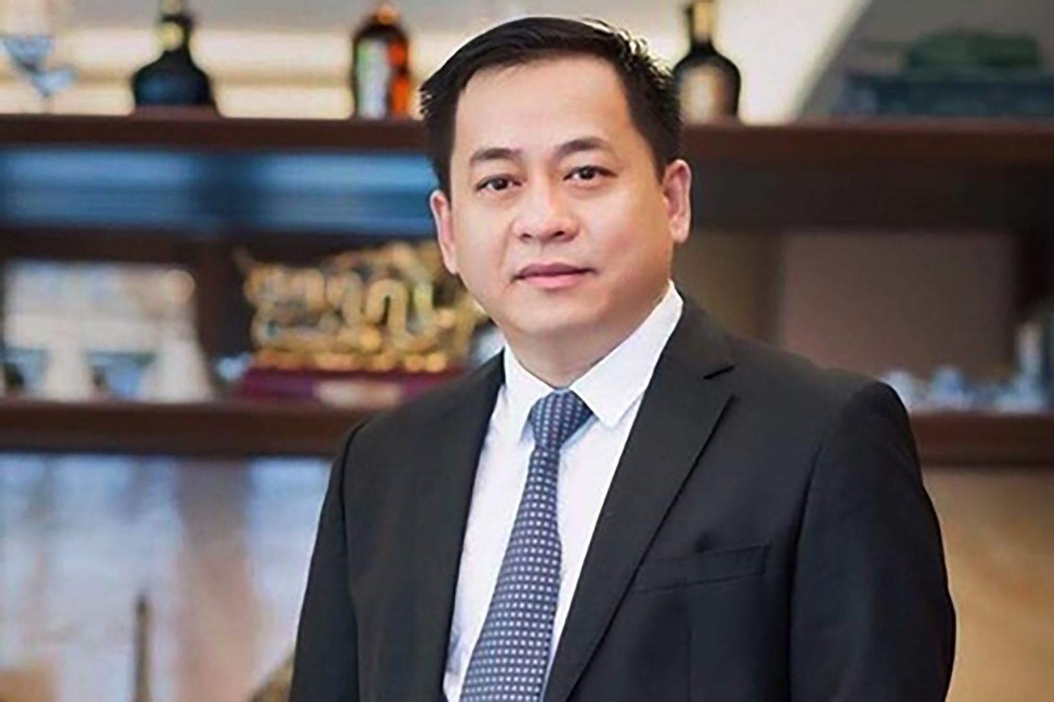 Vietnamese property magnate who is wanted in Vietnam detained in ...
