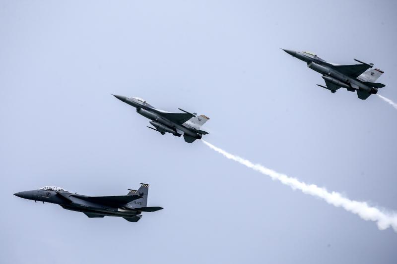 Singapore Airshow 2018: RSAF aerial display to feature new manoeuvres by F-15 and F-16s fighter ...