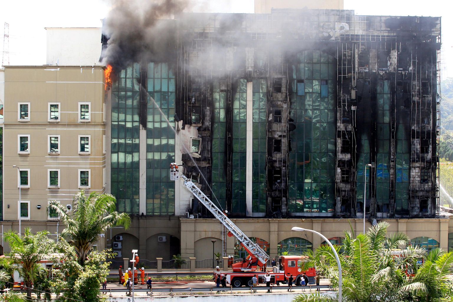 Fire in Malaysia's EPF building caused by flammable cladding: Official ...