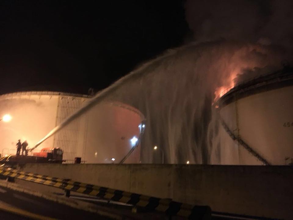 SCDF puts out oil storage tank fire on Pulau Busing after 'intense' 6 ...