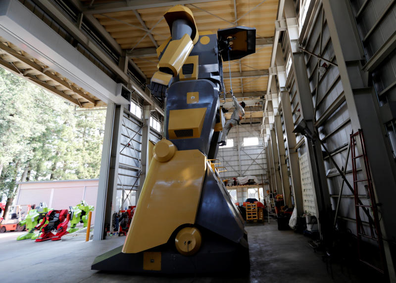 Japanese engineer builds giant robot to realise 'Gundam' dream | The ...