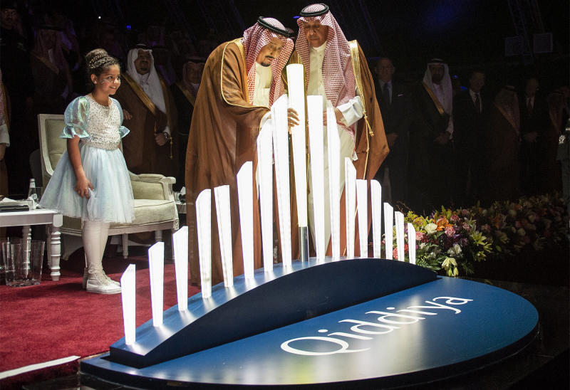 Saudi king launches building of entertainment mega-park to help ...