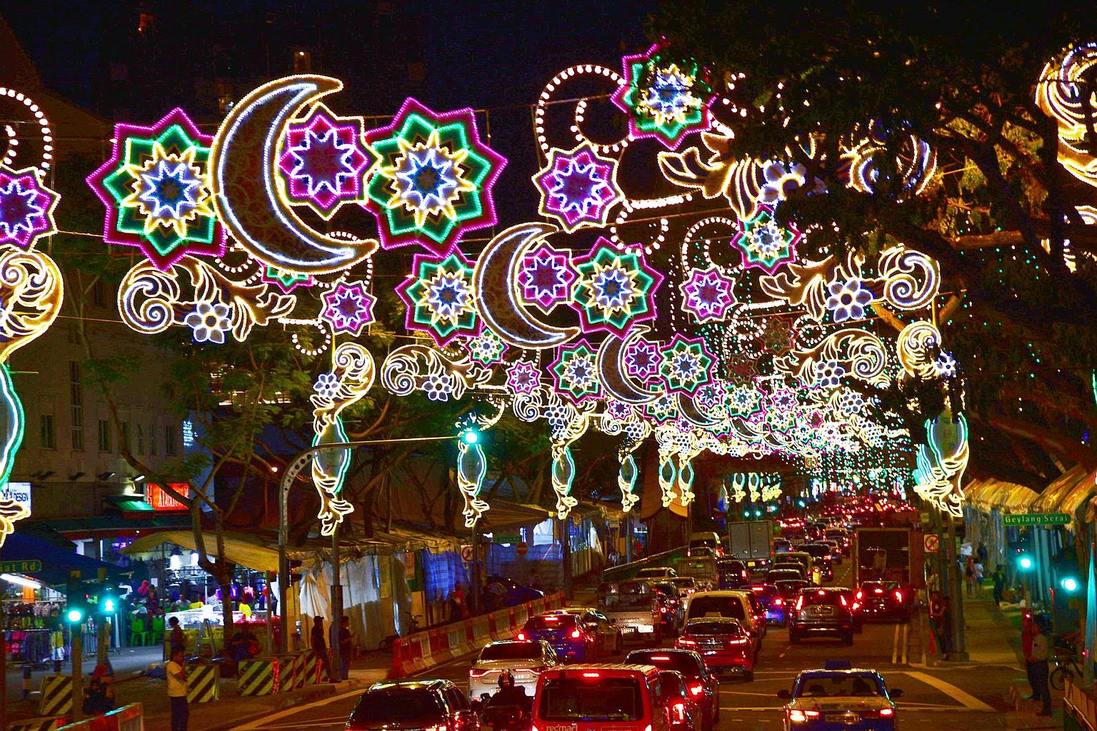Giant 3D arch is focus of Hari Raya light-up | The Straits Times