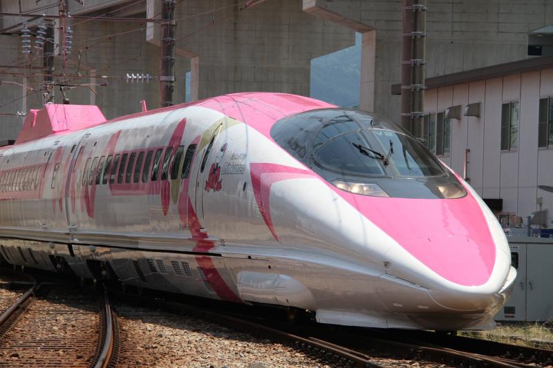 Hello Kitty bullet train debuts this week in Japan | The Straits Times