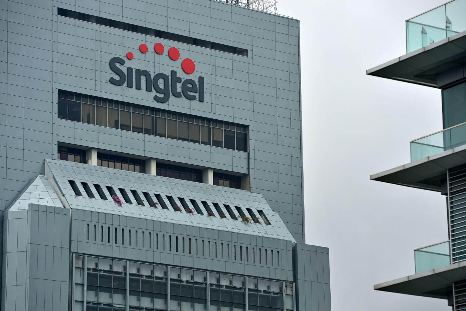 Singtel shares surge 7.5% on potential merger between Australia telco ...