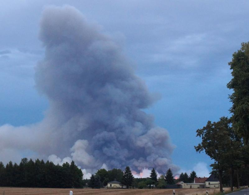 Raging forest fire bears down on German villages as 300 firefighters ...