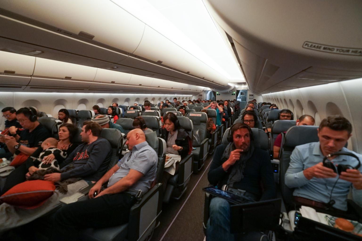 SIA completes world's longest commercial flight to Newark | The Straits ...