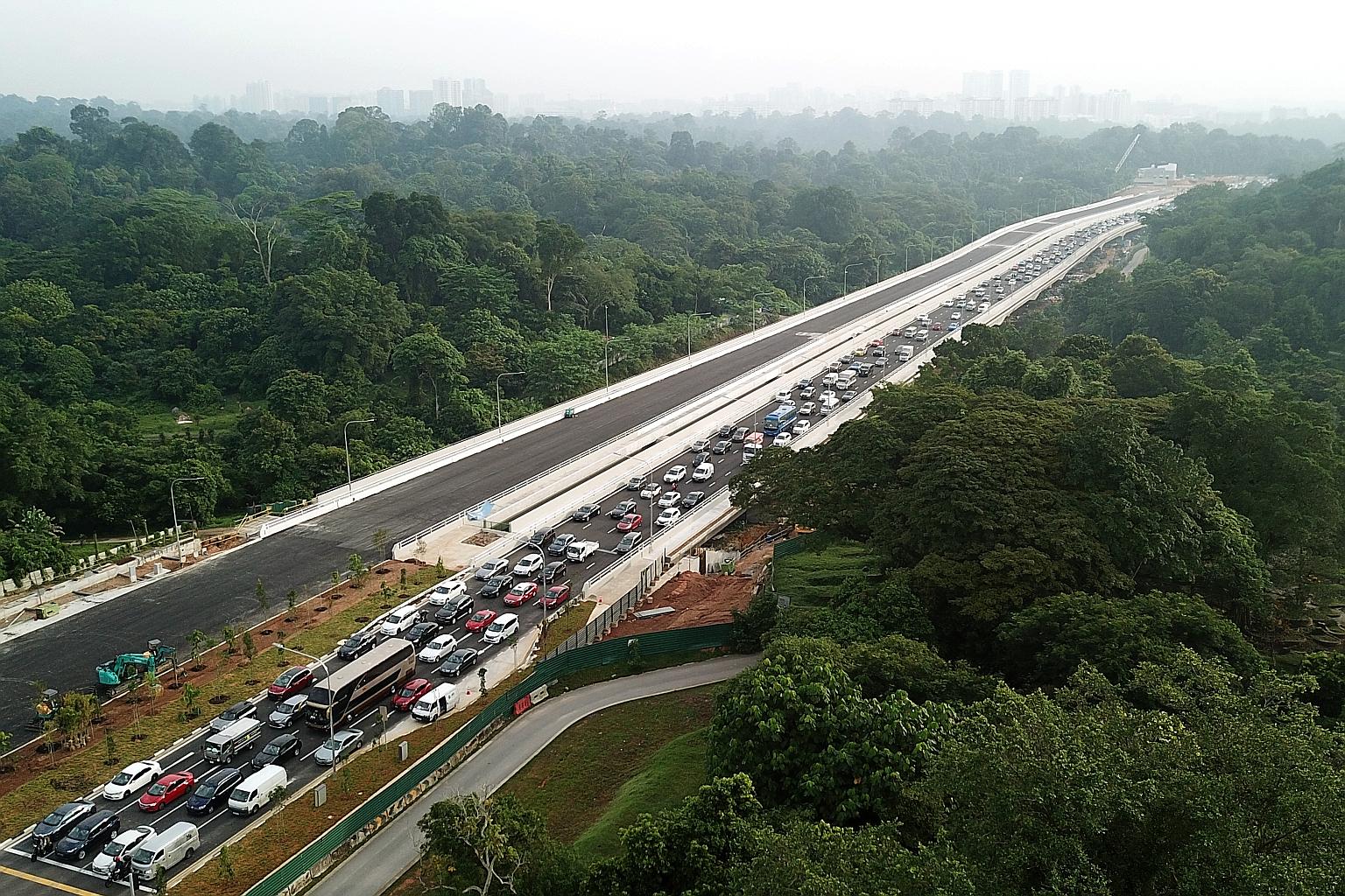 Lornie Highway sees slow, heavy traffic on second day | The Straits Times