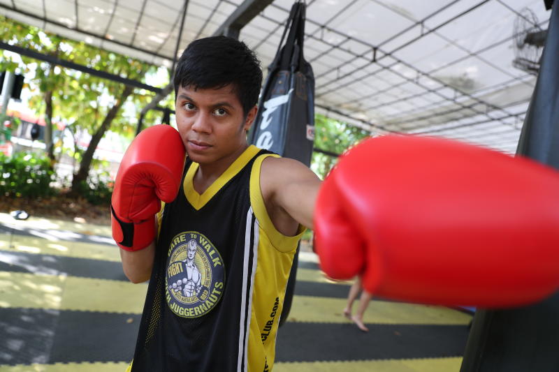 Boxing: Muhammad Ashiq shadow-boxes in his sleep as he dreams of a ...