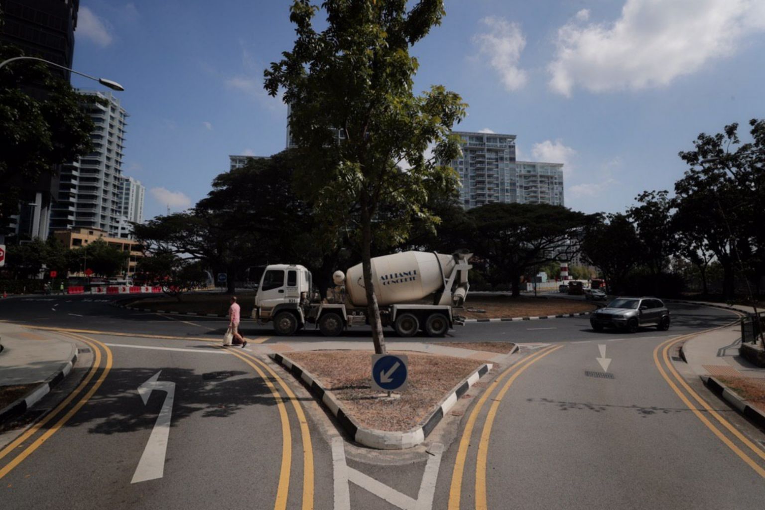 Speed-regulating strips up today at Marine Parade roundabout | The ...