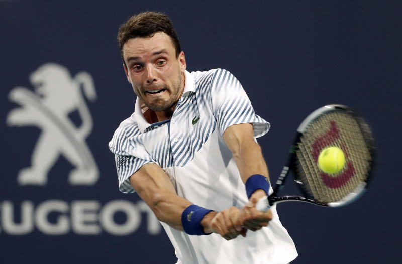 Tennis: Roberto Bautista Agut stuns top-ranked Novak Djokovic in Miami ...