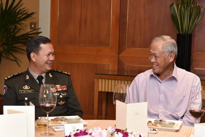 Heng Swee Keat, Ng Eng Hen meet Cambodian army commander | The Straits ...