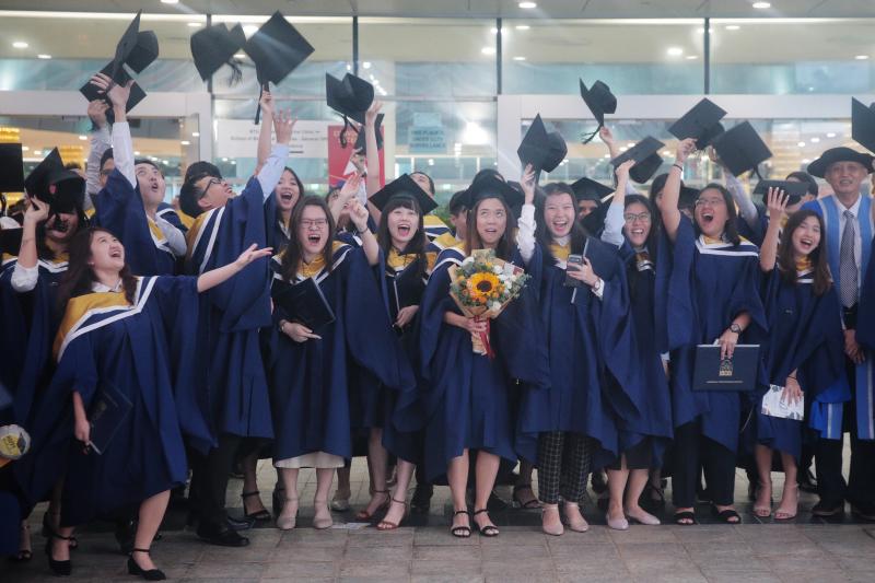 7 in 10 NTU graduates secured jobs before graduation in poll of 5,000 ...