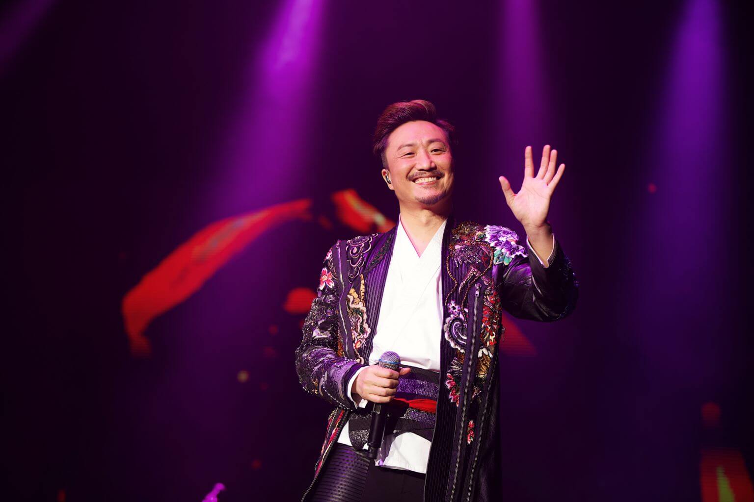 Concert review: Ronald Cheng's concert had an honesty and humility ...