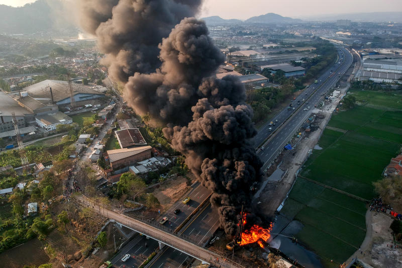 Chinese worker killed in fire on Pertamina pipeline in Indonesia | The ...